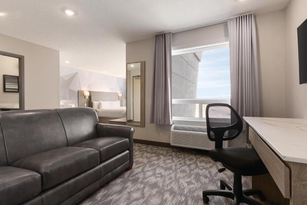 Days Inn by Wyndham Calgary North Balzac, Balzac (updated prices 2025)