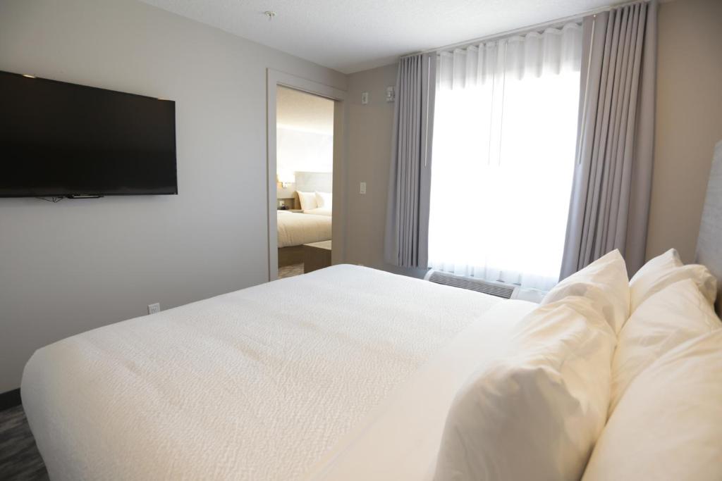 Days Inn by Wyndham Calgary North Balzac, Balzac (updated prices 2025)