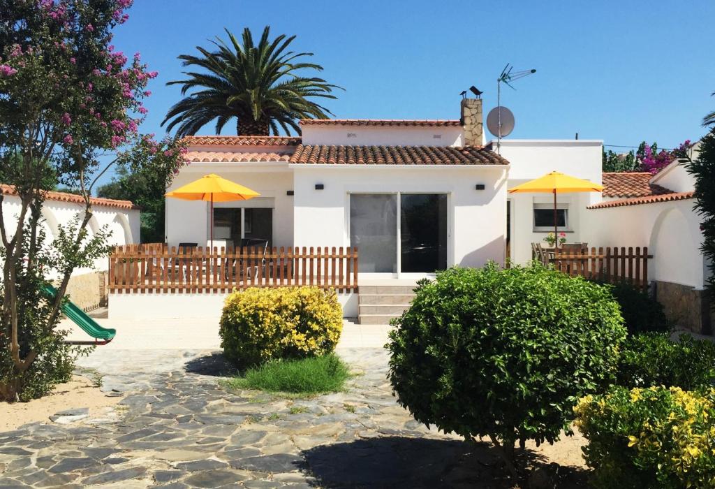 CAP RAS 40 A, Empuriabrava (updated prices 2026)