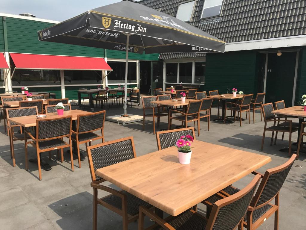 Hotel de Raket, Rogat (updated prices 2025)