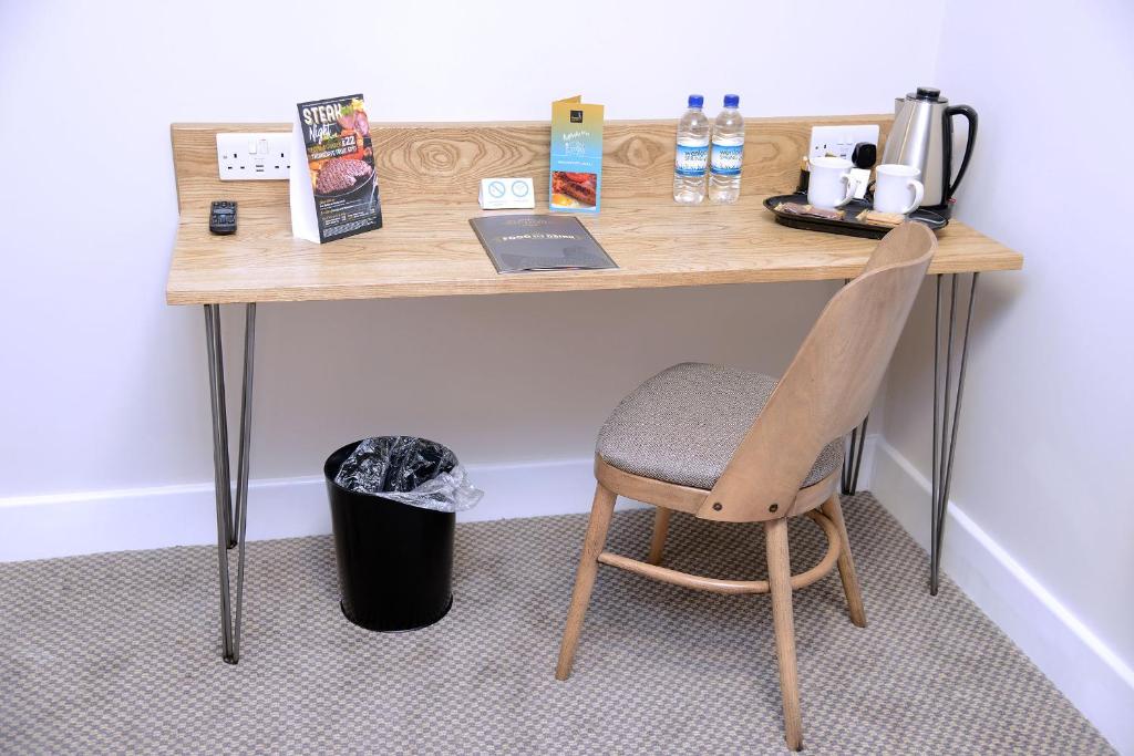 Gamston Lock, Nottingham by Marston's Inns, Nottingham (updated prices ...