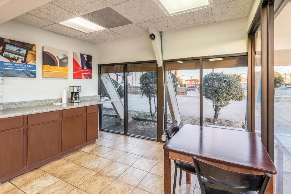 Motel 6-Arlington, TX - UTA, Arlington (updated prices 2025)