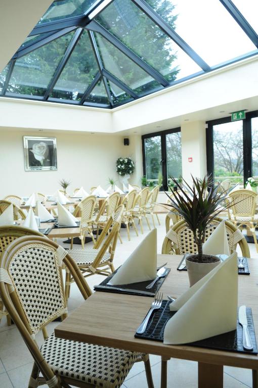 The Old Barn Inn, Newport (updated prices 2025)