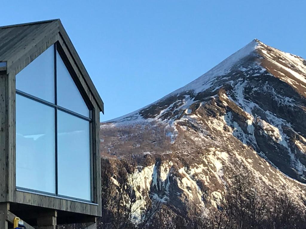 Steigen Lodge Sjøhytter, Engeløya (updated prices 2025)