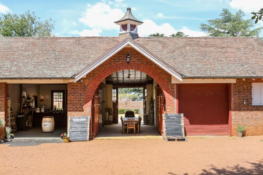 Petersons Armidale Winery and Guesthouse, Armidale (updated prices 2025)