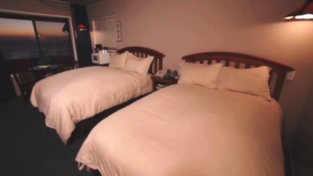 Gualala Surf Inn on the ocean bluff, Gualala (updated prices 2025)