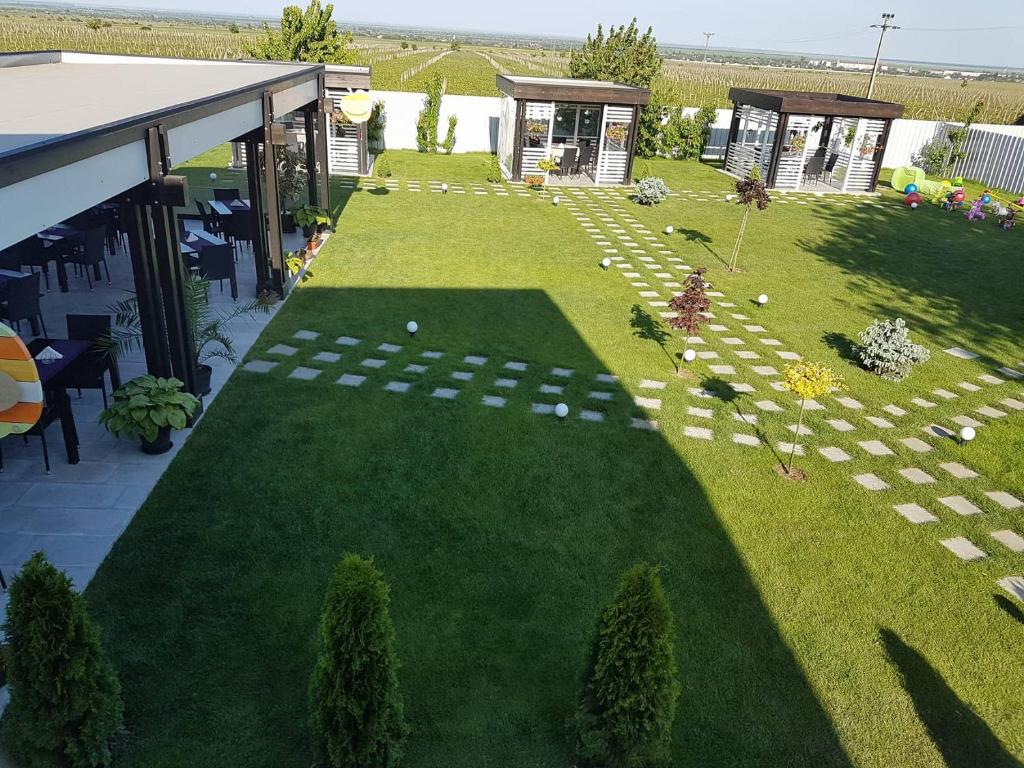 Mondrian Event & Garden | Guest House in Popeşti, Romania