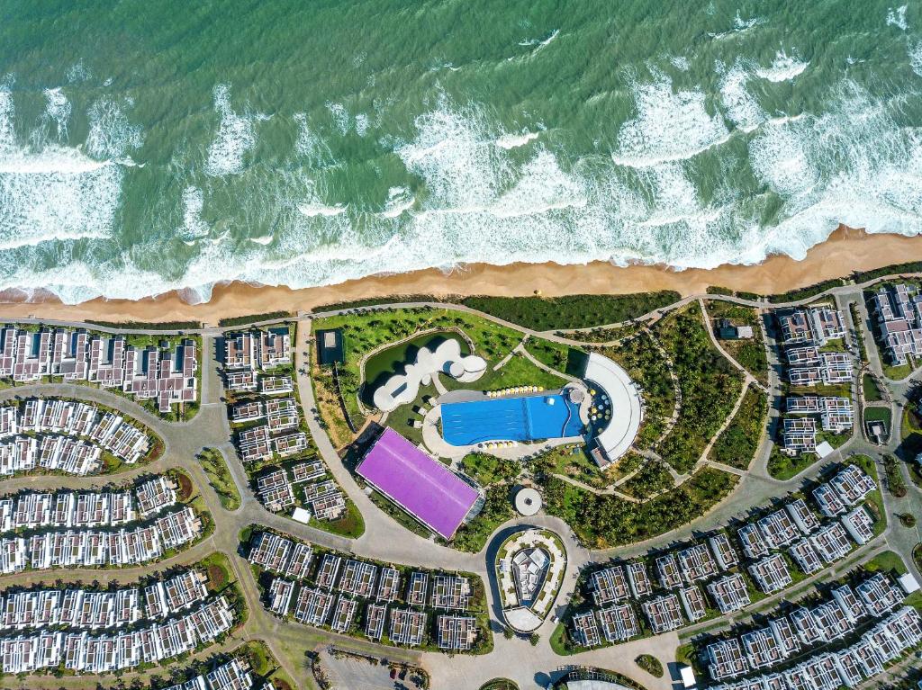 Oceanami Villas & Beach Club - By Managed Sai Gon Thang Long Group ...