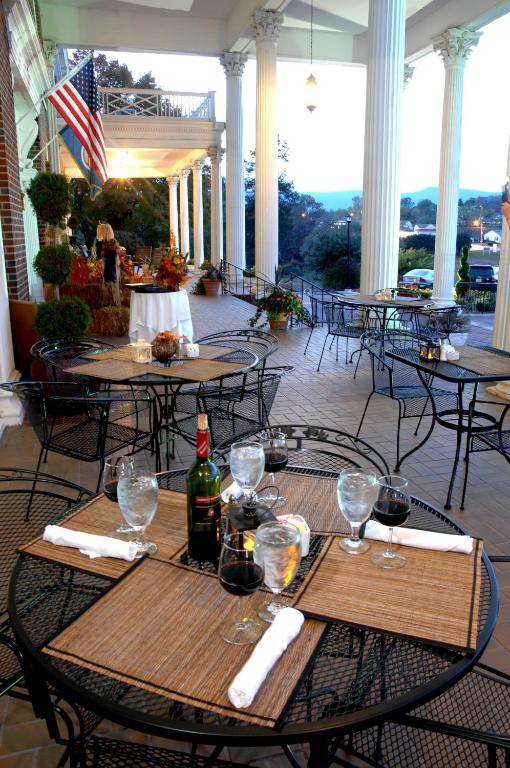 The Mimslyn Inn, Luray (updated prices 2025)