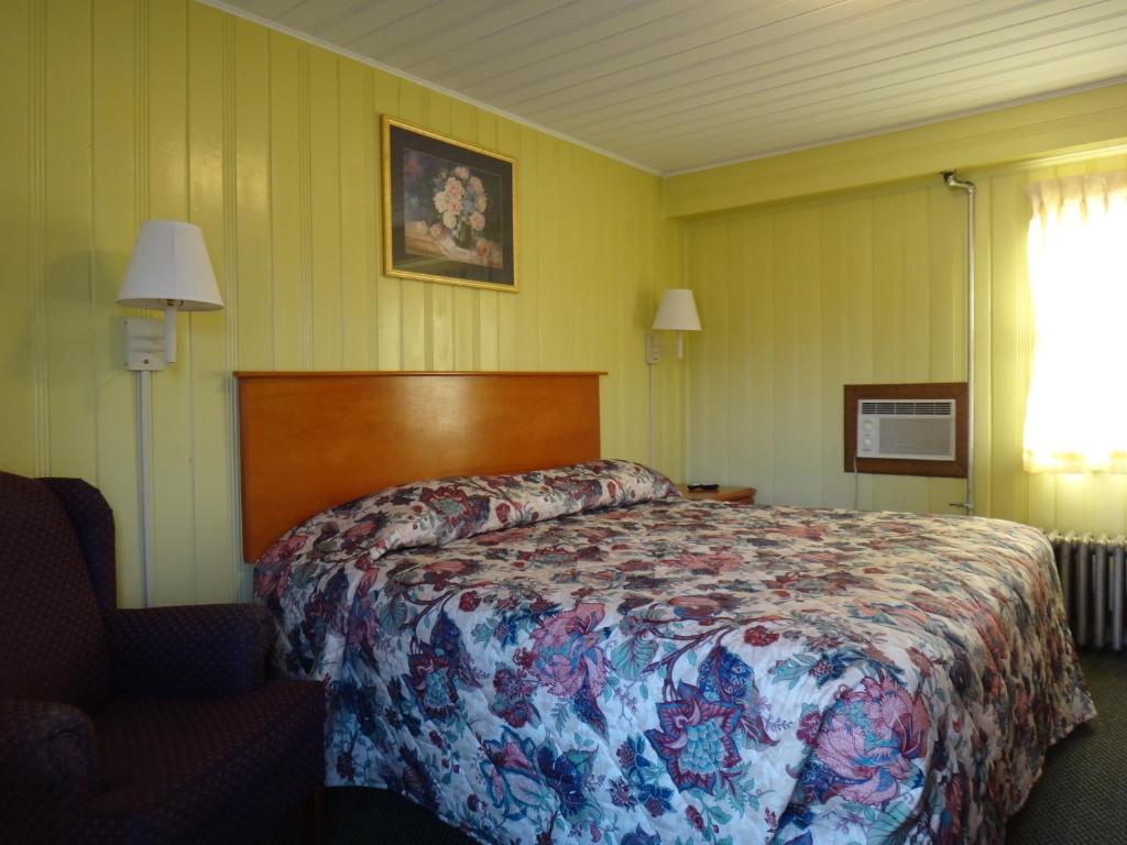 Pine Ridge Motel, Dodgeville (updated prices 2025)