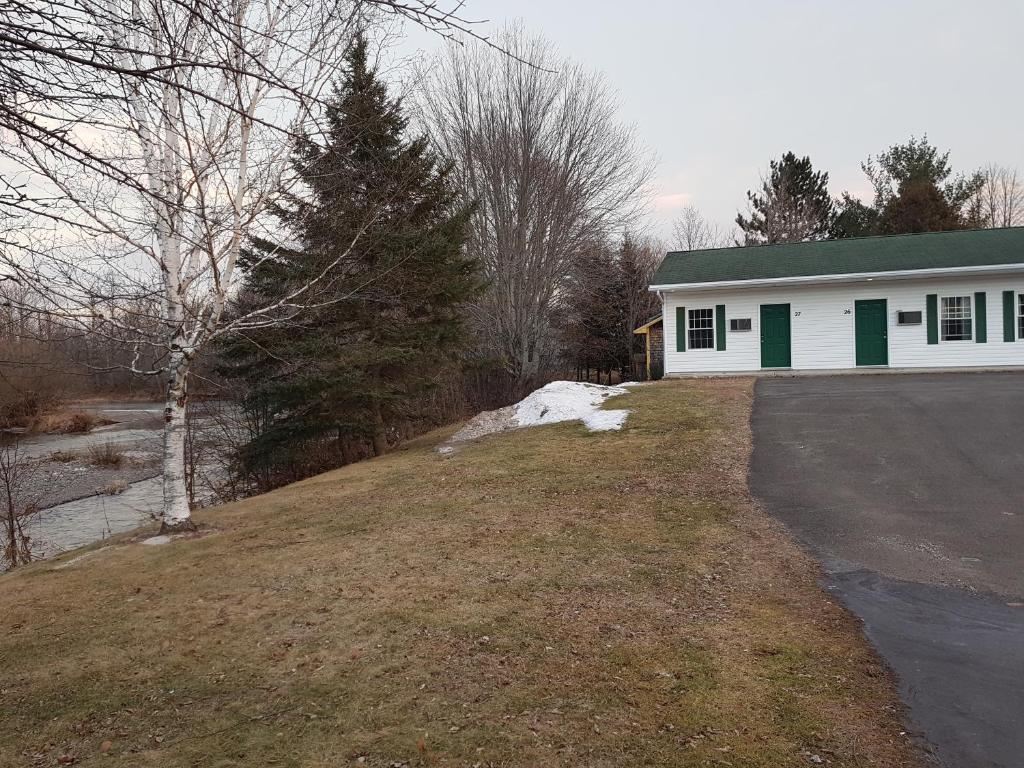 Covered Bridge Inn & Suites, Sussex (updated prices 2024)