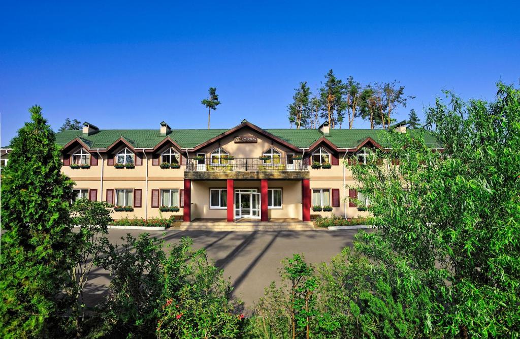 Seasons SPA Boutique Hotel, Kozin (updated prices 2025)