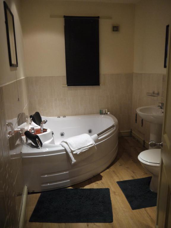 Dimple Well Lodge Hotel, Wakefield (updated prices 2025)