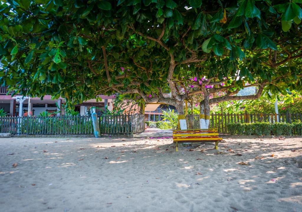 Playa de Oro Lodge, Bahía Solano (updated prices 2025)