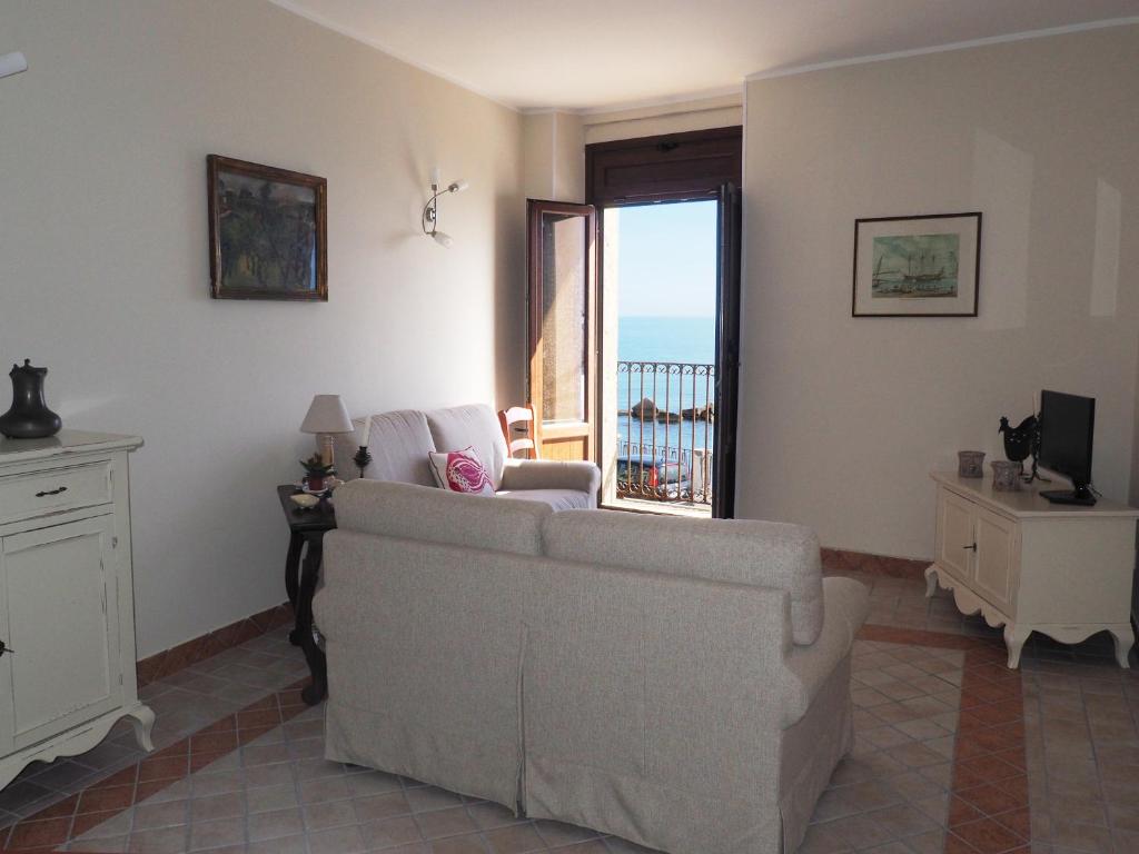 Elegant Seaview/seafront Lungomare Levante - Syracuse