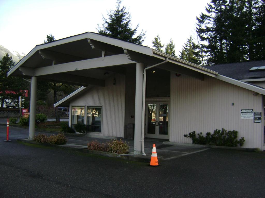 Edgewick Inn, North Bend (updated prices 2025)