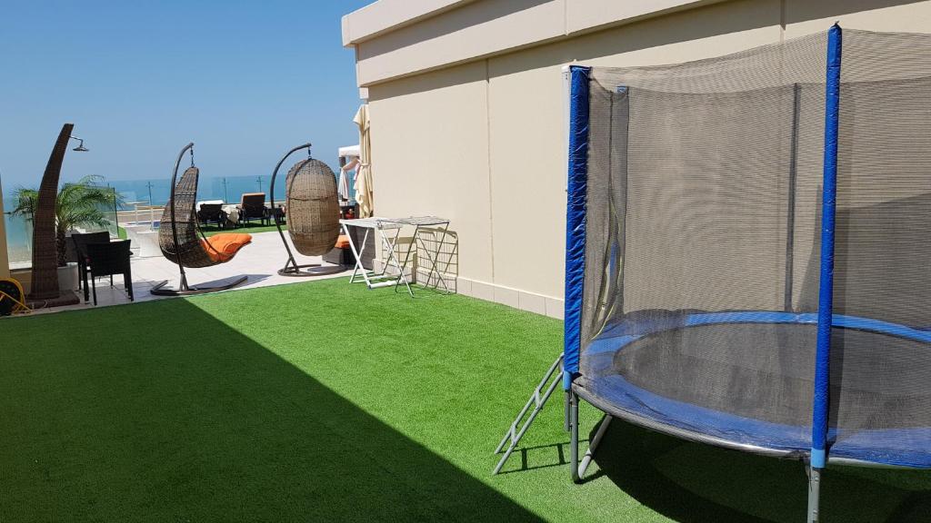 Dubai JBR Amaz Penthouse front sea 5 plus 1 Bdr private Climatized pool ...