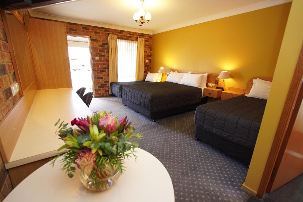Exies Bagtown, Griffith (updated prices 2025)