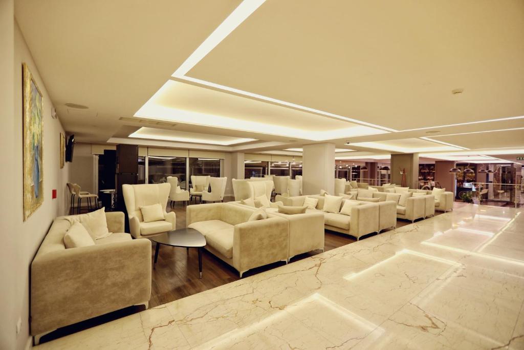 Premium Beach Hotel, Golem (updated prices 2025)