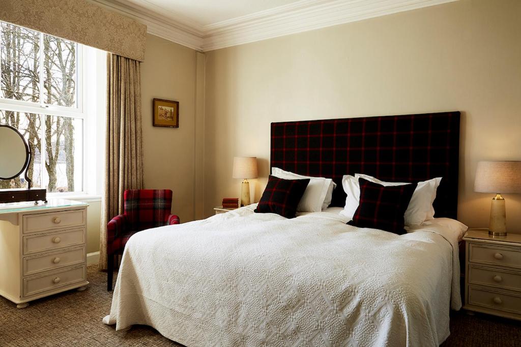 Kinloch Lodge Hotel and Restaurant, Kinloch (updated prices 2025)