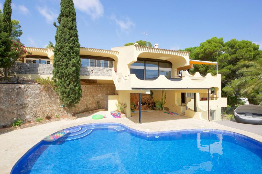 Cui Bono, L'Ampolla (updated prices 2026)