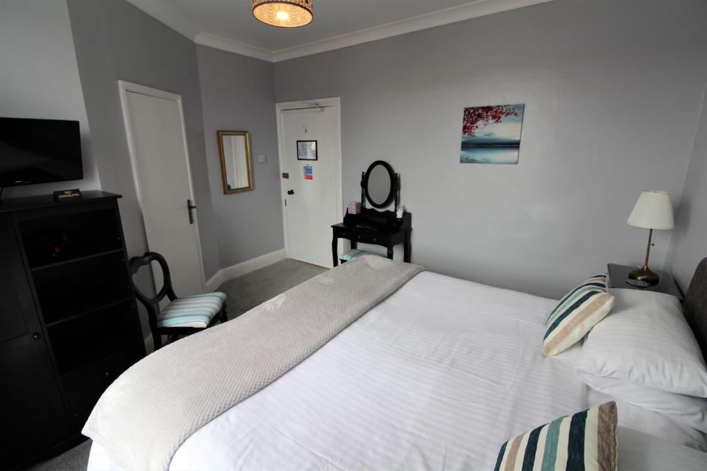 The Lorna Doone Hotel, Porlock (updated prices 2025)