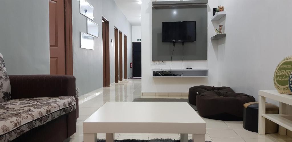 Fahaz Lumut Homestay, Lumut (updated prices 2025)