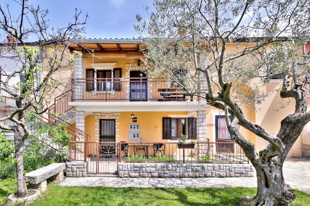 CICI house with apartment, Umag (updated prices 2025)