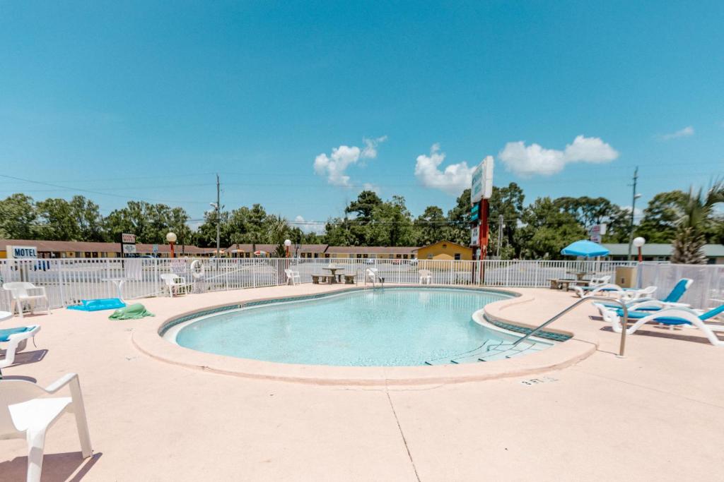 Summer Breeze Motel, Panama City Beach (updated prices 2025)