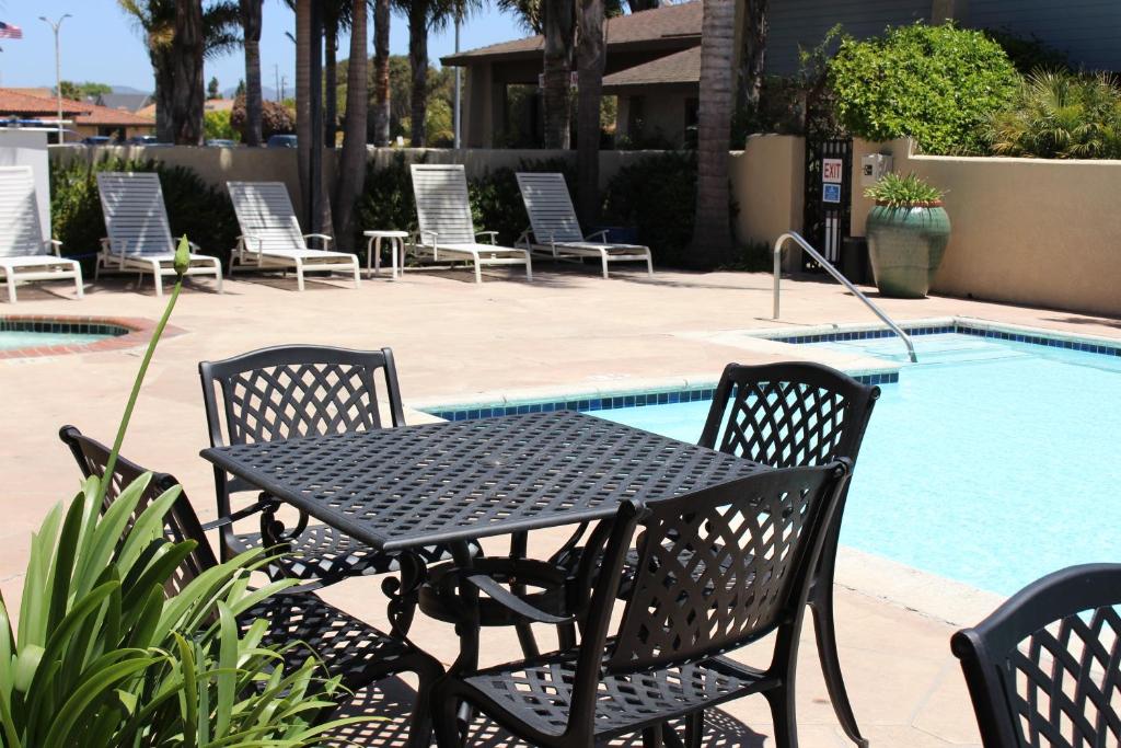 O'Cairns Inn and Suites, Lompoc (updated prices 2025)