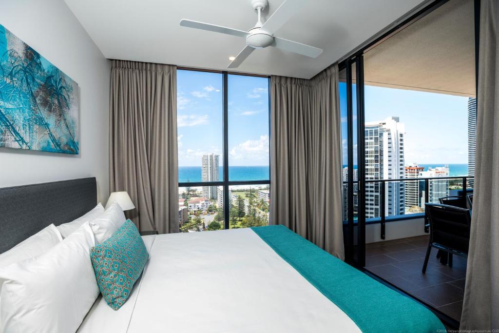 Synergy Broadbeach - Official, Gold Coast (updated prices 2025)