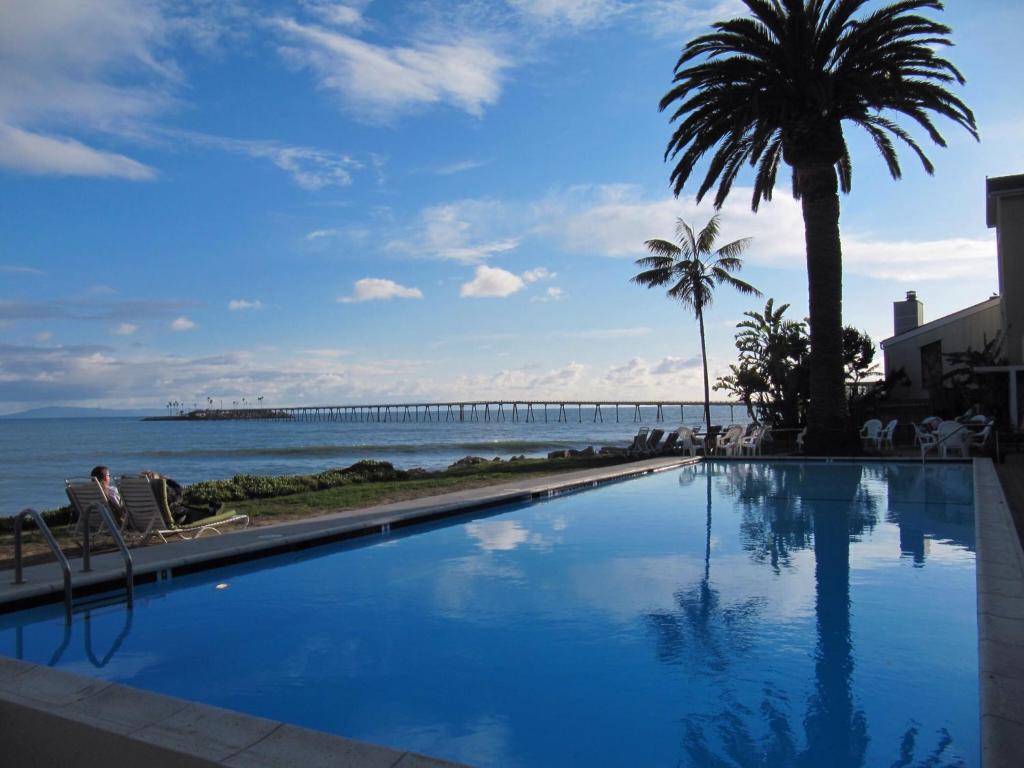 Cliff House Inn, Carpinteria (updated prices 2025)