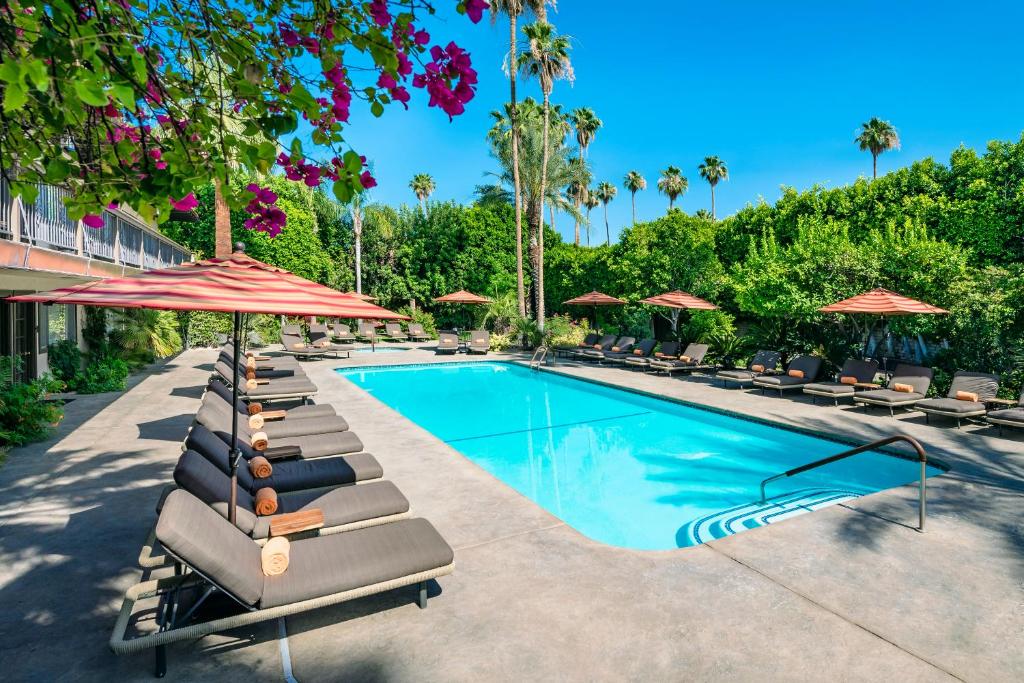 Santiago Resort - Palm Springs Premier Gay Men’s Resort, Palm Springs ...