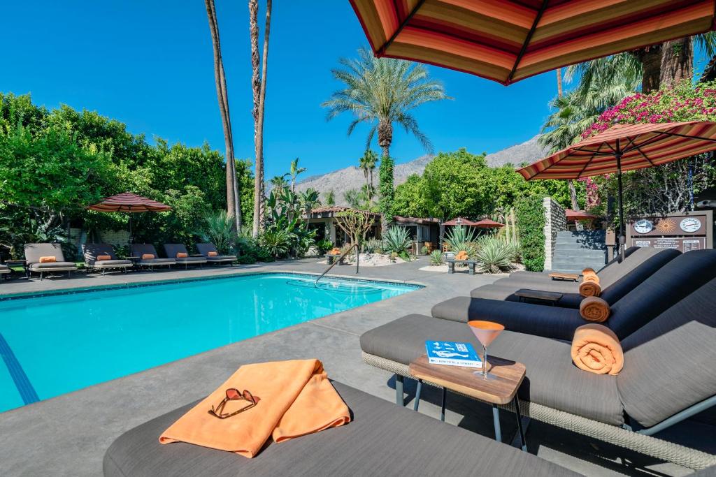 Santiago Resort - Palm Springs Premier Gay Men’s Resort, Palm Springs ...