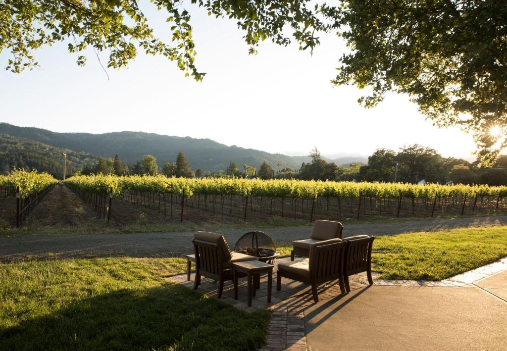 Harvest Inn, St. Helena (updated prices 2025)