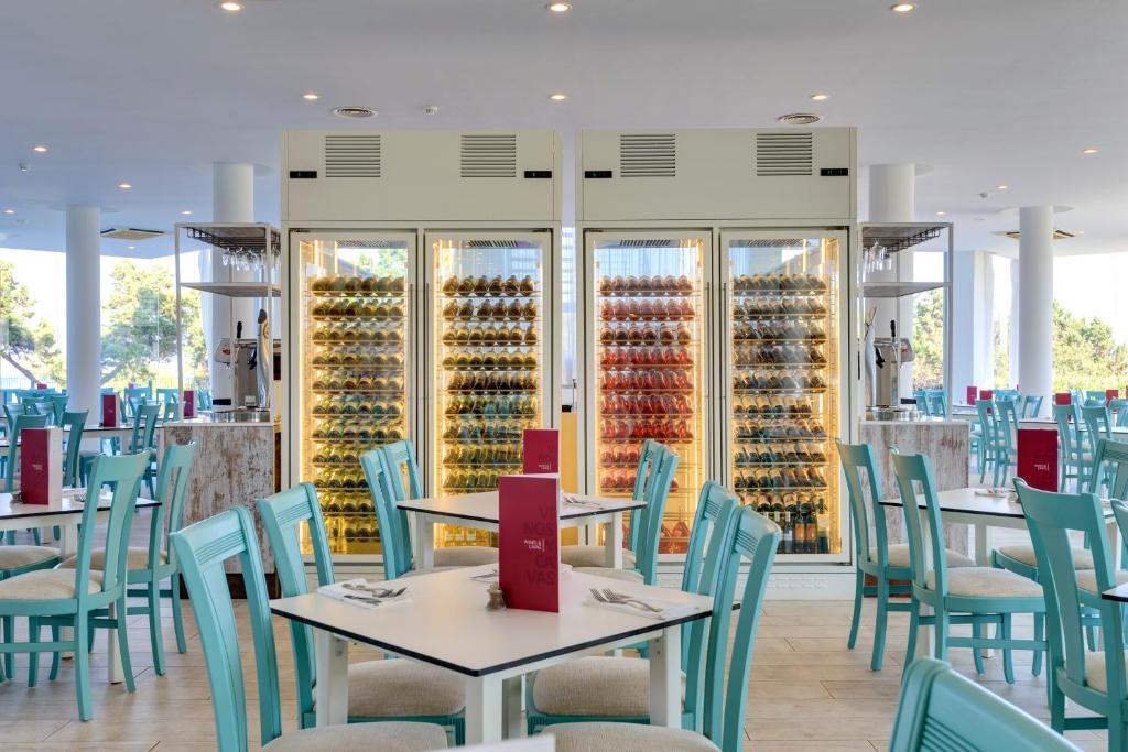 Aparthotel Tropic Garden, Santa Eularia des Riu (updated prices 2025)