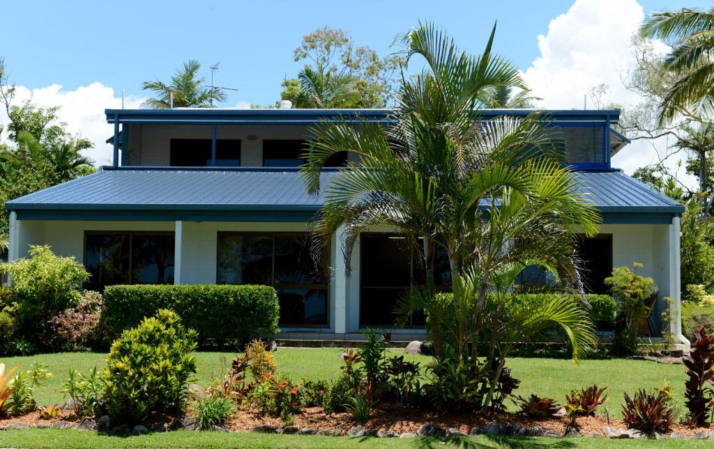 Apollo Jewel Beachfront Apartments, South Mission Beach (updated prices ...