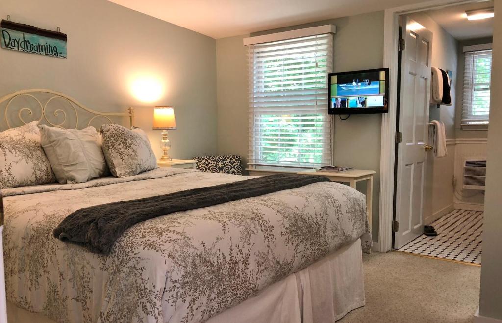 The Parsonage Inn, East Orleans – Updated 2022 Prices