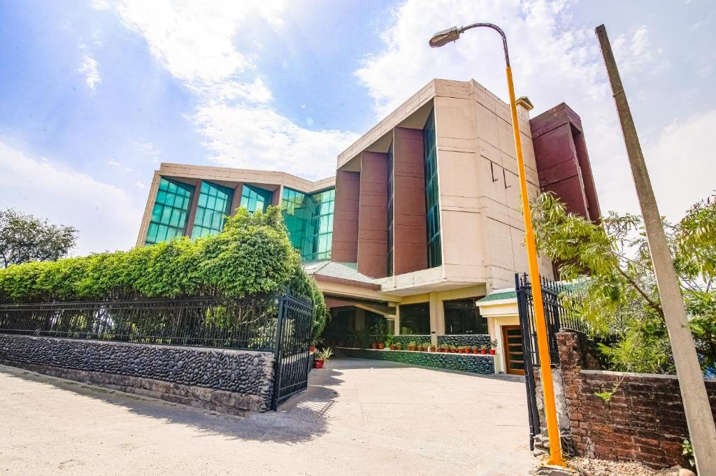 Hotel Devi Grand - Katra, Katra (updated prices 2026)