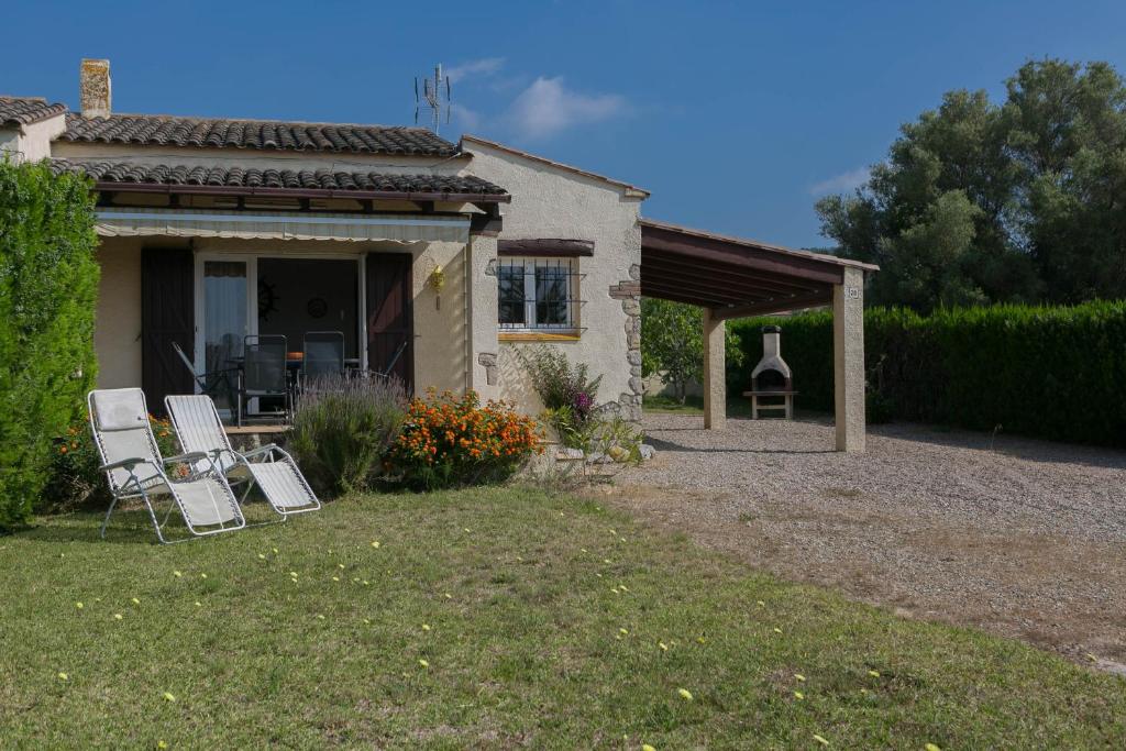 2 bedroom semi-detached house in Urb. Torre Gran, L'Estartit. Great ...