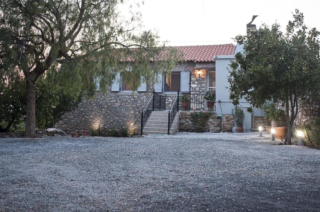 Stone Villa With Garden And 5mins From The Beach - Greece