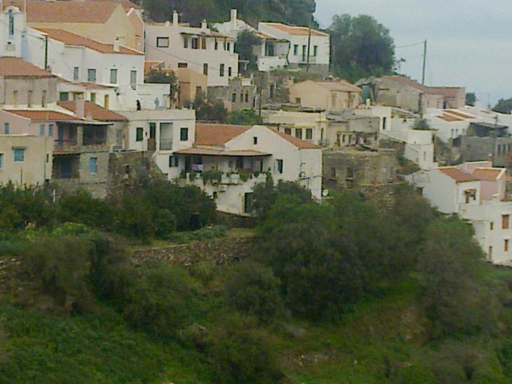 The Castle, Ioulis (updated prices 2025)