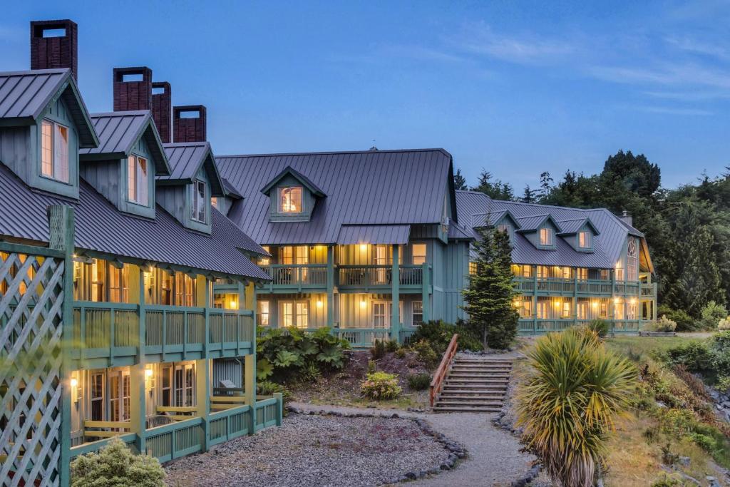 Canadian Princess Lodge & Marina, Ucluelet (updated prices 2025)