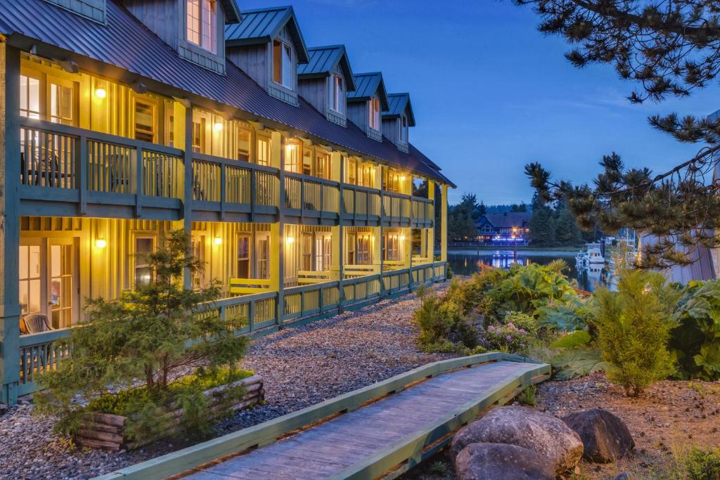 Canadian Princess Lodge & Marina, Ucluelet (updated prices 2025)