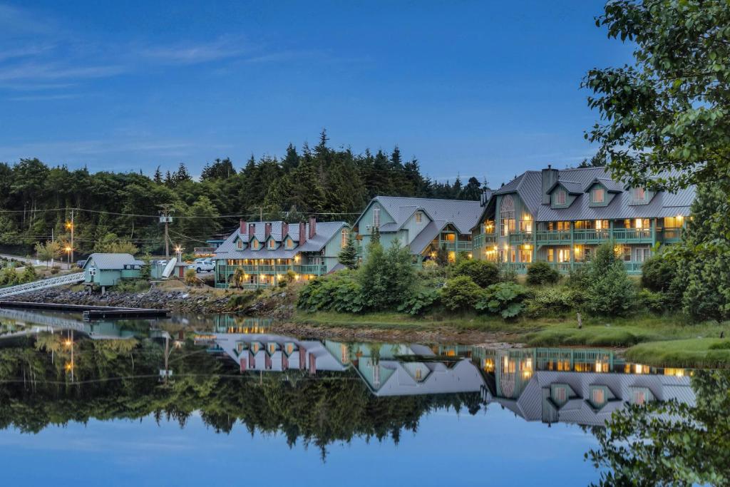 Canadian Princess Lodge & Marina, Ucluelet (updated prices 2025)