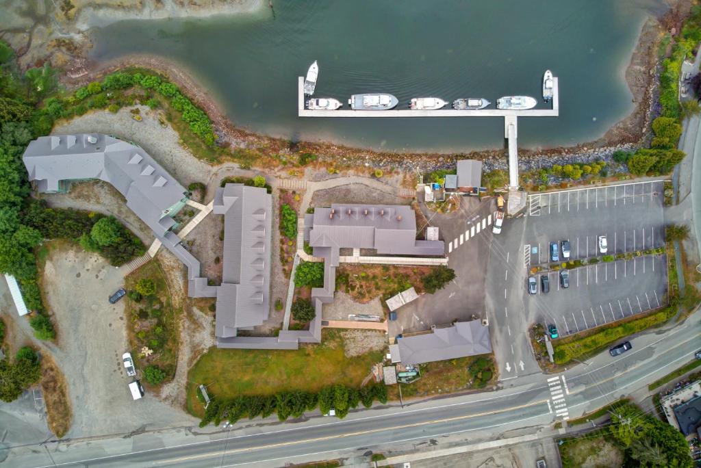 Canadian Princess Lodge & Marina, Ucluelet (updated prices 2025)