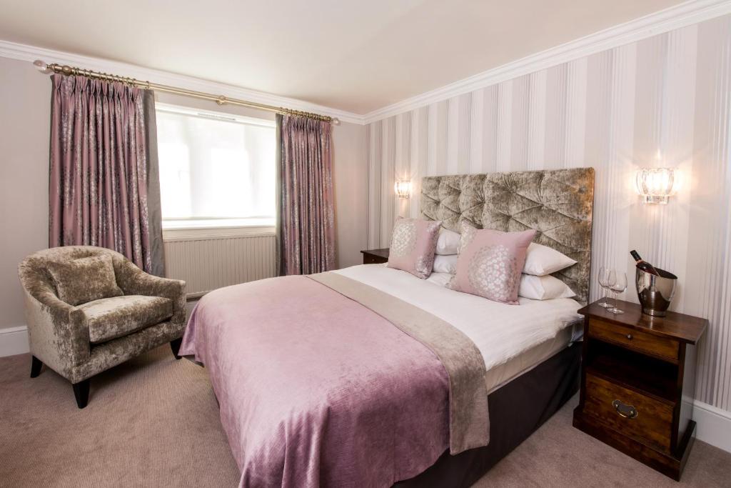 The Manor Elstree, Elstree (updated prices 2025)
