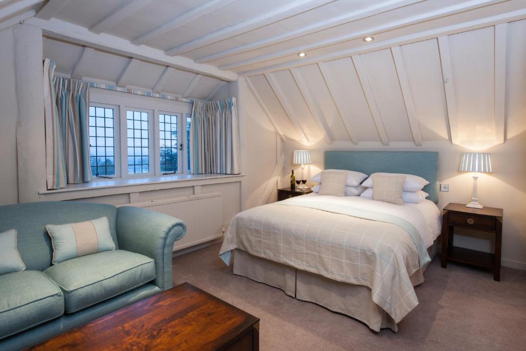 The Manor Elstree, Elstree (updated prices 2025)