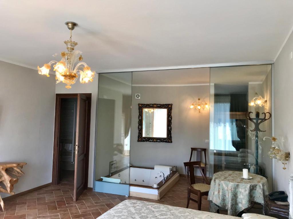 Borgo I Tre Baroni - Spa Suites & Resort, Poppi (updated prices 2025)