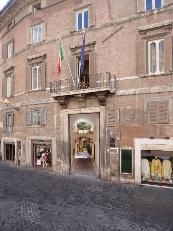 Pantheon Inn, Rome (updated prices 2025)
